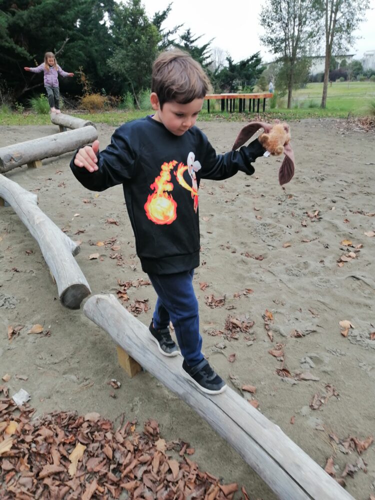 Polly Pekapeka visits Anthony – Kiwi Conservation Club